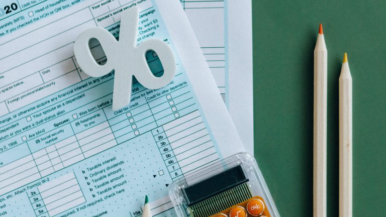 Déclarer ses impôts : quel montant est calculé sur la fiche de paie